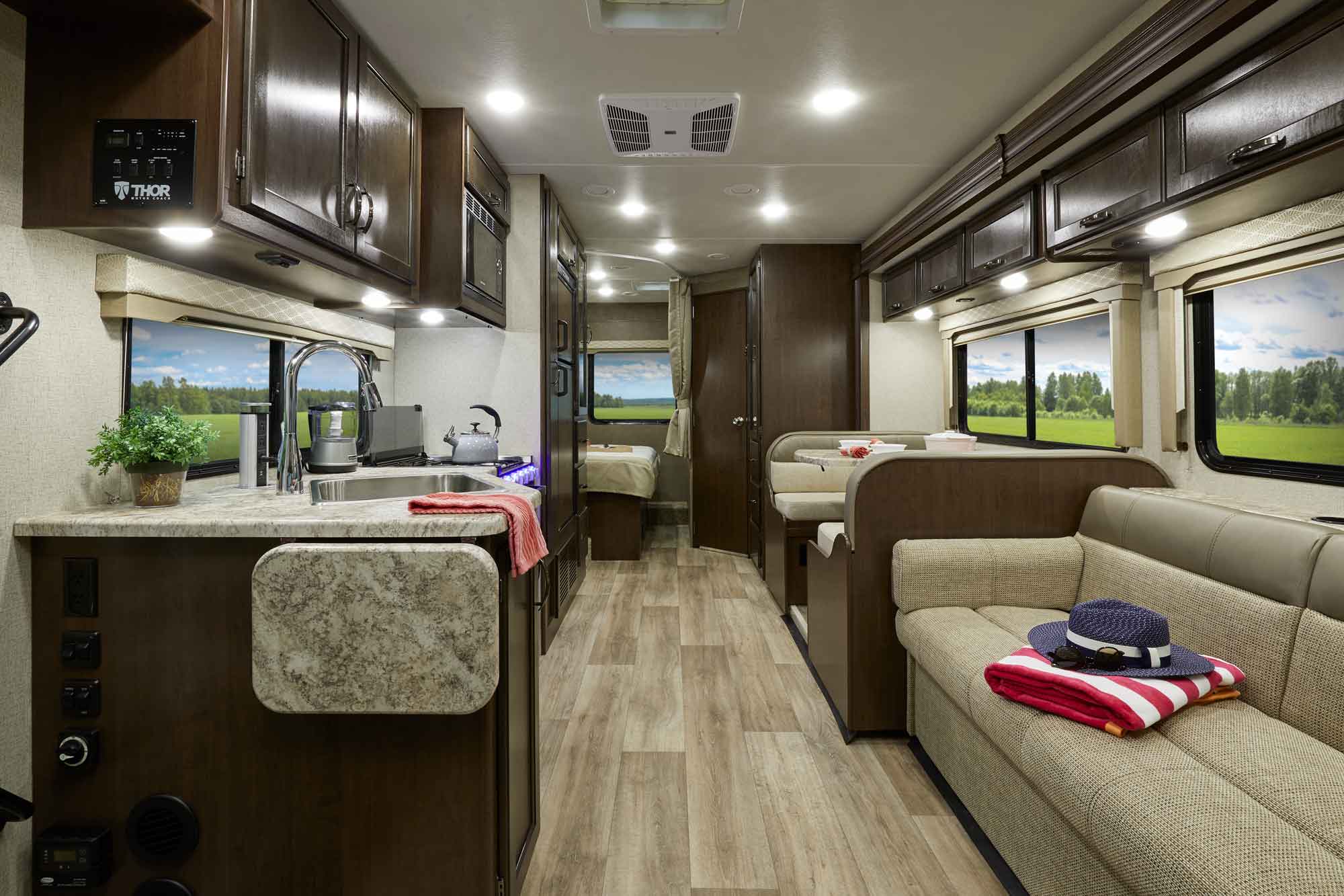 Freedom Elite Class C Motorhomes