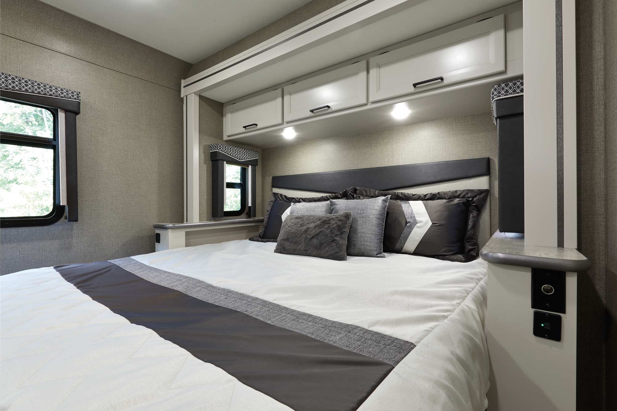 A.C.E. Class A Motorhome | Thor Motor Coach